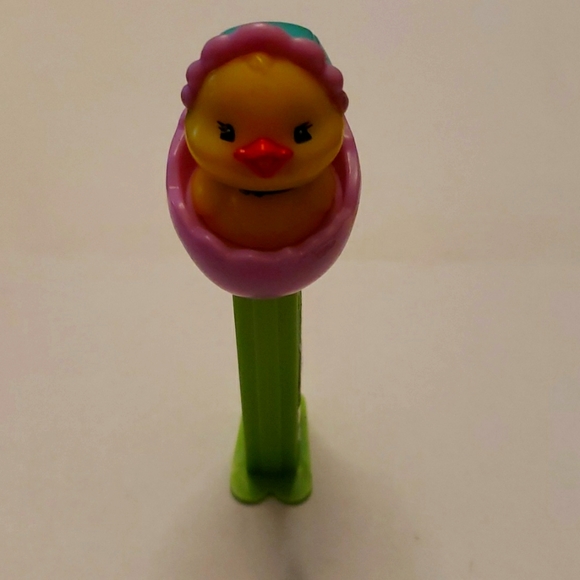 Art | Vintage Pez Dispenser Baby Chick Egg 203 China With Feet About 5 ...